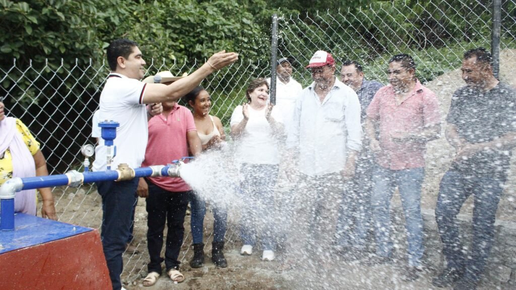 Inauguración del sistema de agua potable en El Capire - La Guacha
